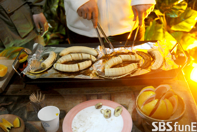 [E포토]2015SAF, '병만족 구운 바나나 무슨 맛일까?'