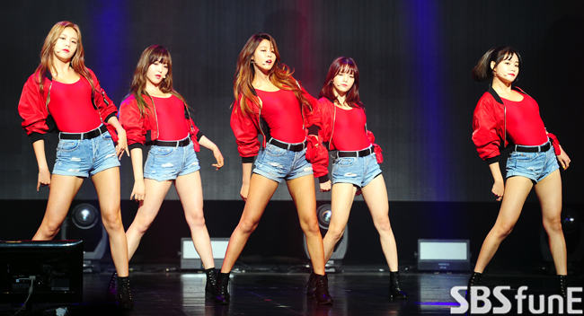 [E포토]여름을 달구는 AOA의 무대