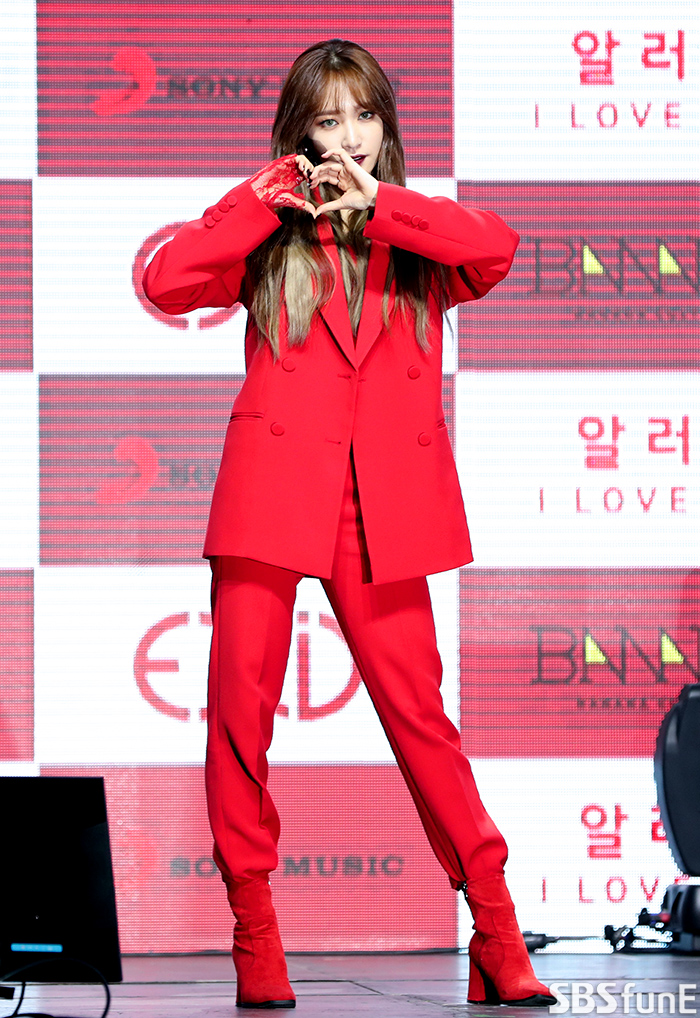 [E포토]EXID 하니, '섹시한 레드'