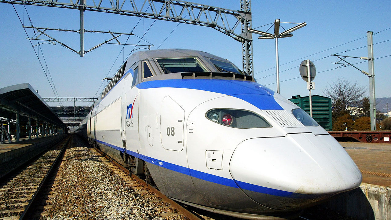 KTX 열차, 고장으로 잇따라 멈춰…승객 불편