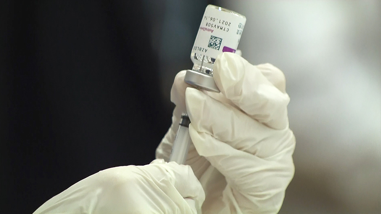 한국, 코로나19 백신 접종 비율 OECD 37개국 중 35위