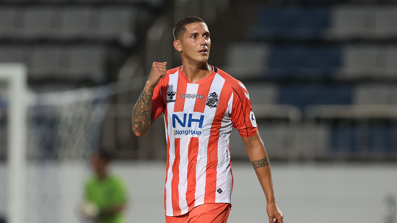 멀티골로 득점 선두 되찾은 경남 티아고, K리그2 29R MVP