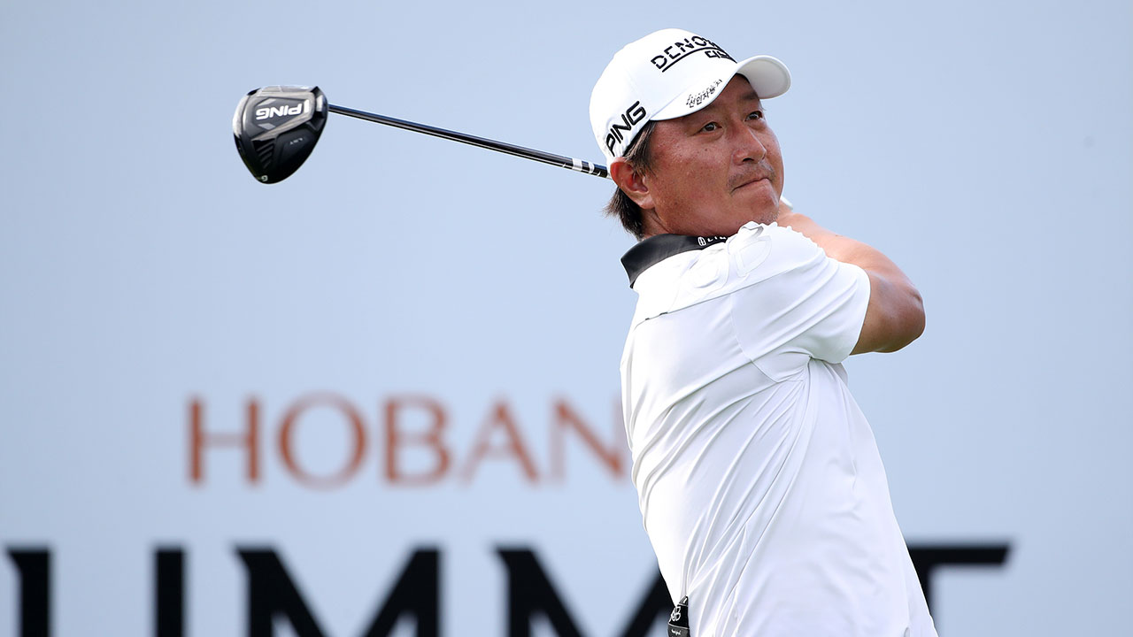 48세 황인춘·13세 안성현, KPGA 투어 1R 공동 2위