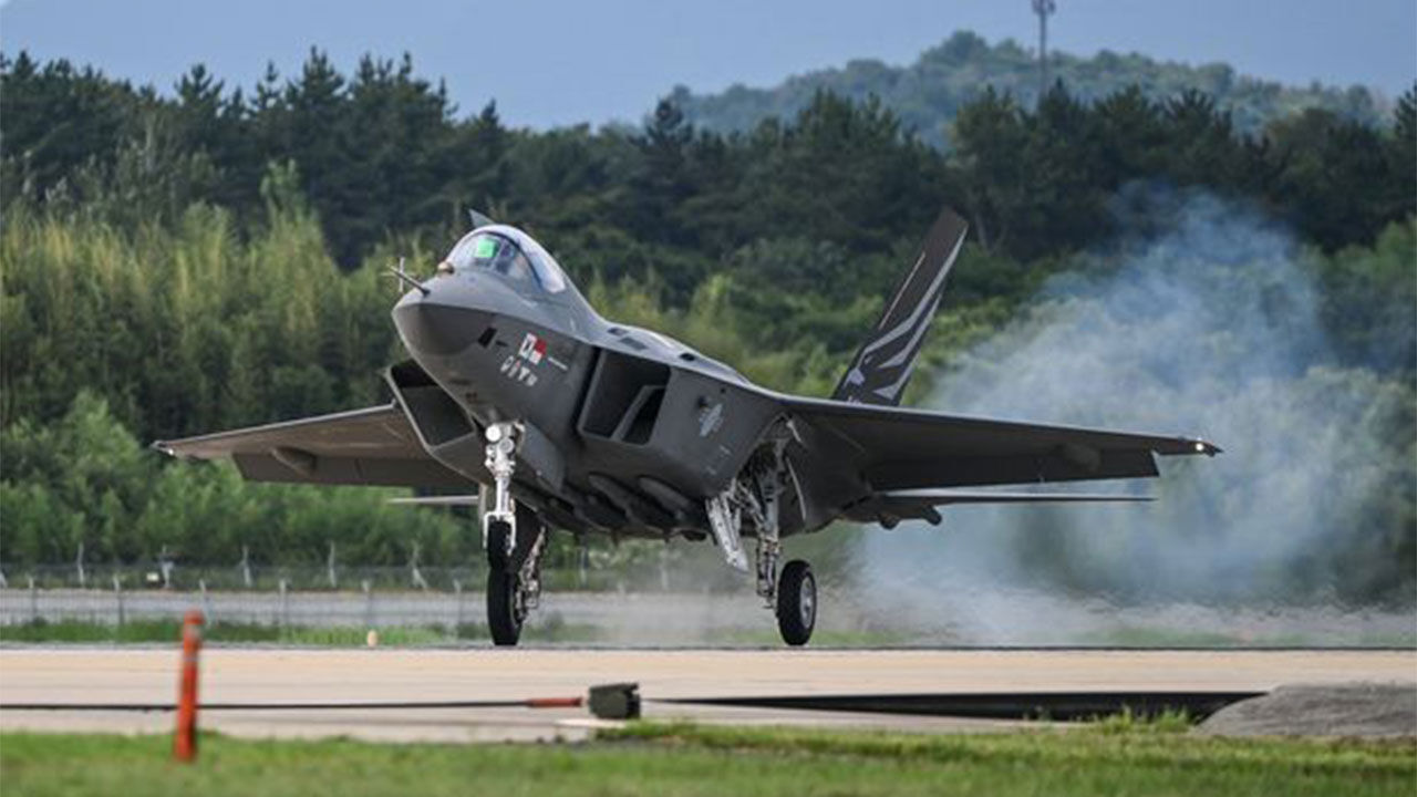 [취재파일] F-35B '아스람' 발사 성공…KF-21 · FA-50에 던지는 시사점