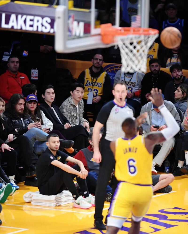 [SBS Star] American TikTok Celebrity Shares What It Was like to Sit Next to BTS SUGA During an ...