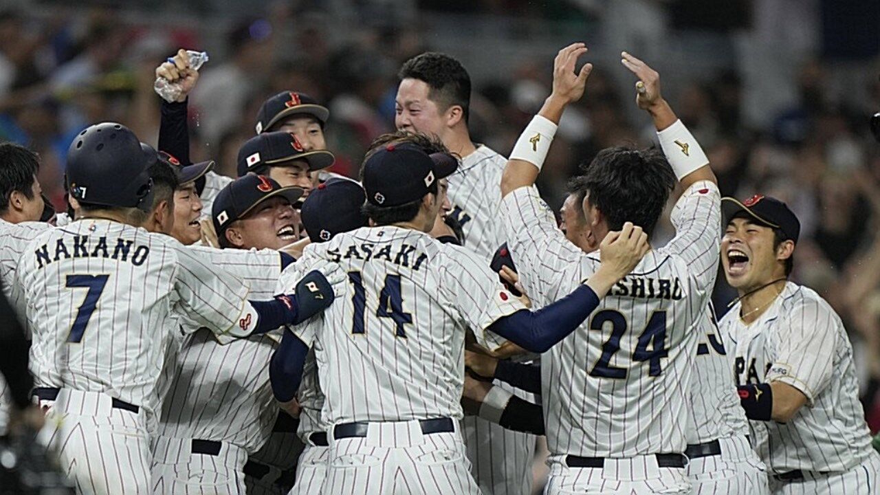 무라카미 역전 끝내기타…일본 WBC 결승 진출