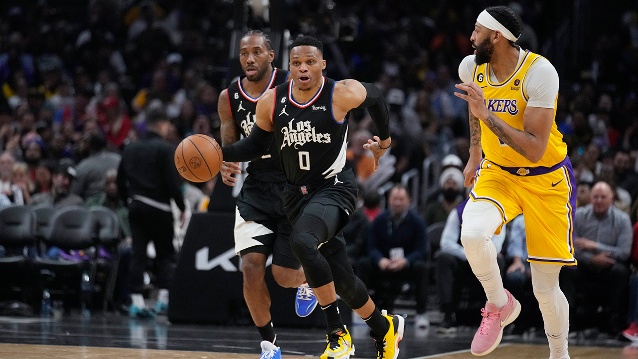 NBA 클리퍼스, 'LA 더비' 승리…PO 직행 보인다