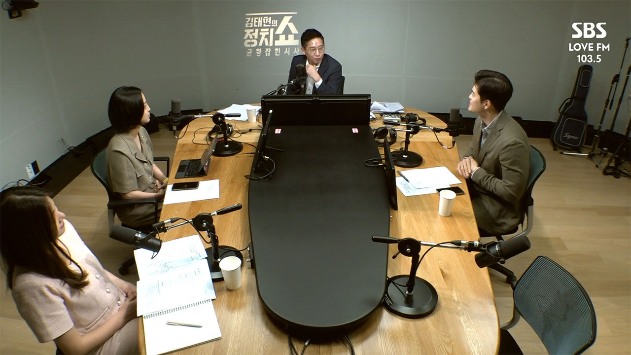 [MZ토론] "尹경축사? 혼자 섀도우복싱" vs "틀린 말씀은 없어" (정치쇼)