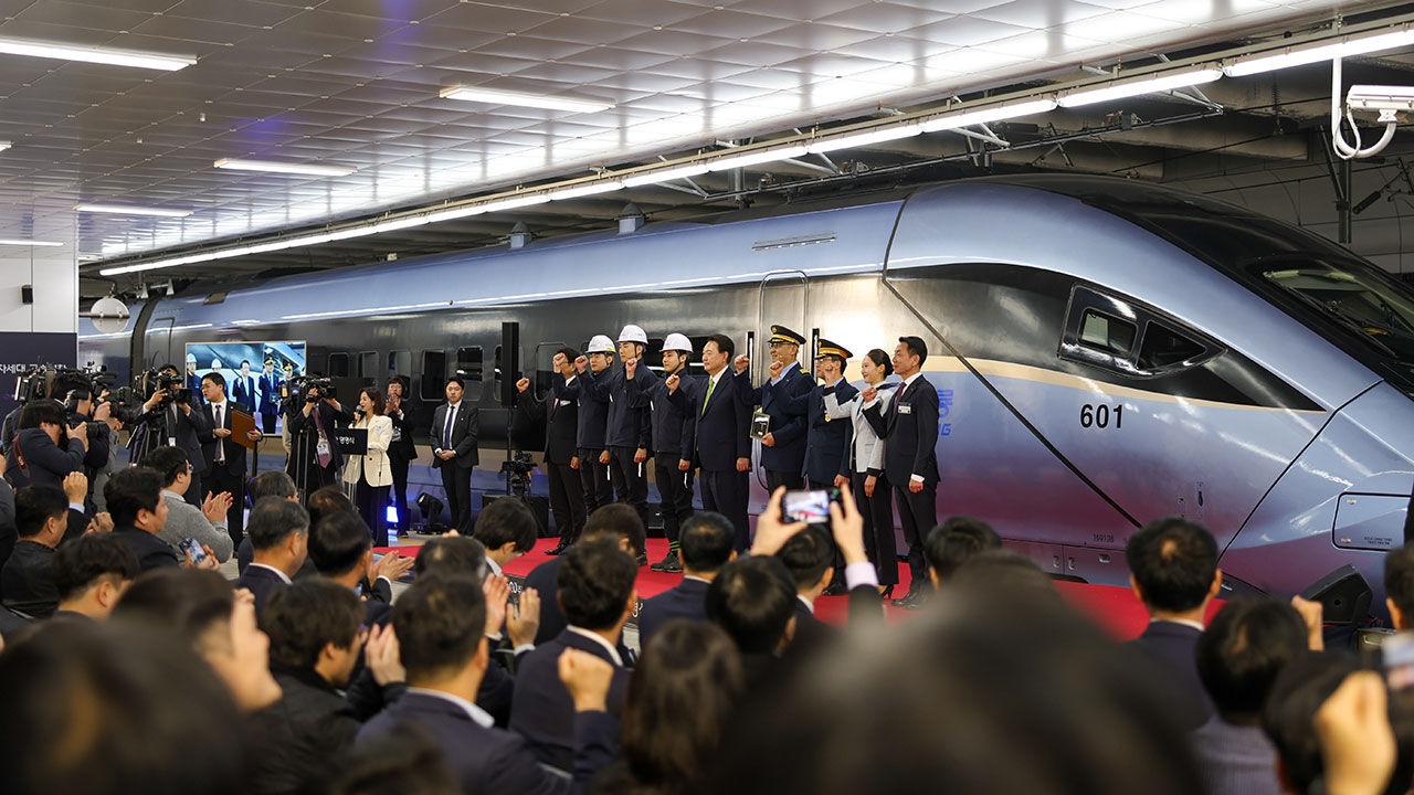 신형 고속열차 'KTX-청룡' 국민시승단 1천200명 선착순 모집