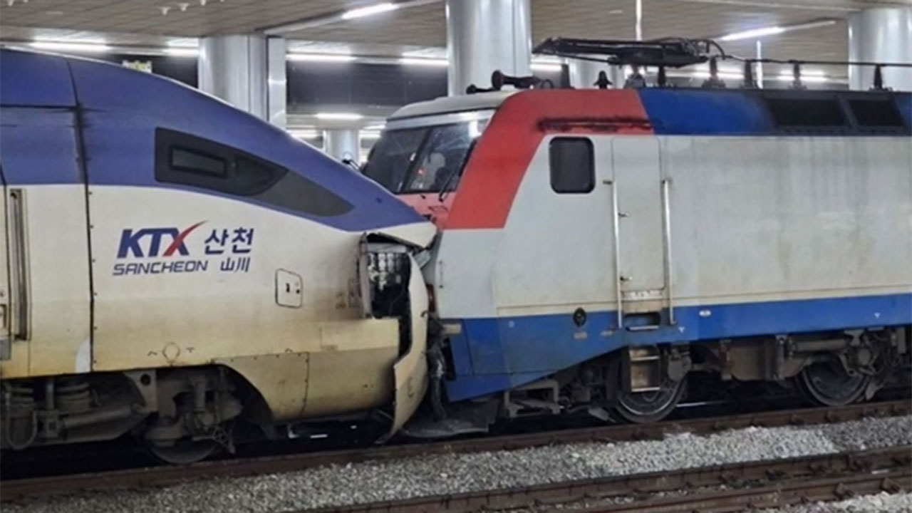 서울역서 KTX-무궁화호 추돌…승객 4명 부상·ITX 등 운행 차질