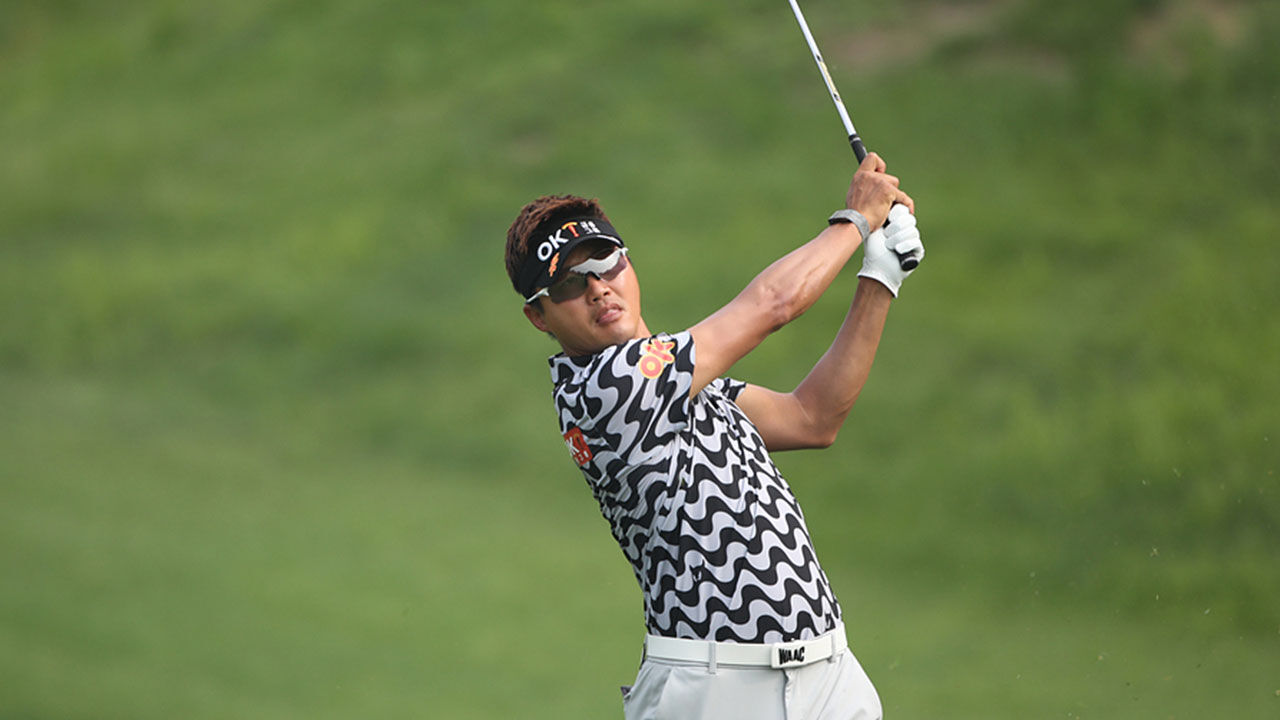 이태희, KPGA투어 KB금융리브챔피언십 2R 단독 선두