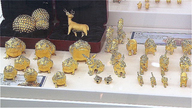 Gold Prices Dip Below 200,000 Won for First Time in 6 Months