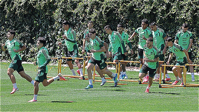 Mexico Ramps Up Training for South Korea Match, Deploys Drones