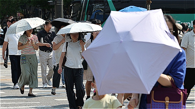Heat Wave Advisory Issued in Seoul, 12 Days Earlier Than Last Year