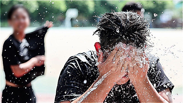 "It's Too Hot": First Heat Wave Advisory Issued for Seoul, But Monsoon ...