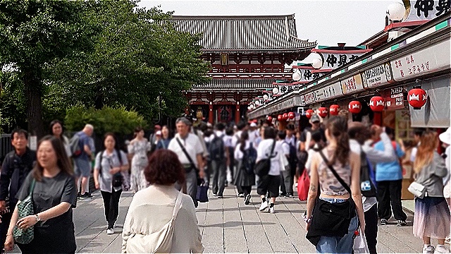 Japan Travel Remains Popular: Deficit in Travel Balance with Japan Hits ...