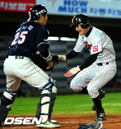 SBS 스포츠 골프 뉴스 : 전체뉴스 : '2위 혈투' 롯데-두산 연장 끝 무승부 : SBS