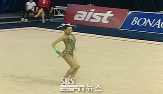 '진화하는 체조 요정' 손연재, 4연속 메달 획득