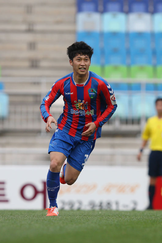 SBS 스포츠 골프 뉴스 : 전체뉴스 : 김본광, K리그 챌린지 5R MVP 선정…베스트팀 수원FC : SBS