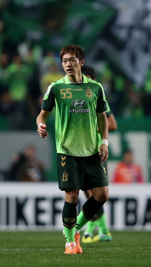 SBS 스포츠 골프 뉴스 : 전체뉴스 : '10년만의 골' 김남일, K리그 클래식 26R MVP 선정 : SBS