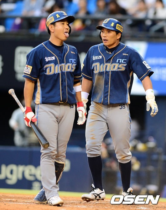 SBS Golf 뉴스 : 전체 뉴스 : [준PO] '2010 역스윕 영웅' 깨어나라 이종욱-손시헌 : SBS Golf