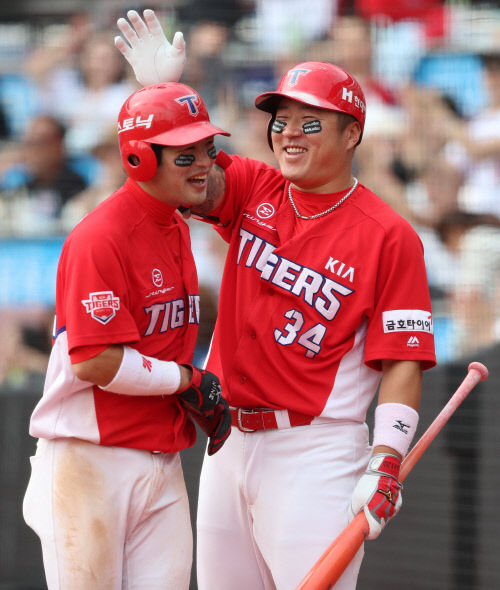 SBS Golf 뉴스 : 전체 뉴스 : [KBO] KIA, 8년 만의 정규리그 우승…최종전 10-2 승 : SBS Golf