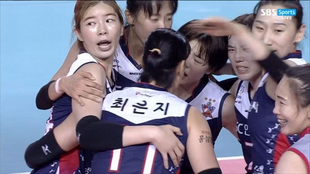 SBS 스포츠 골프 뉴스 : 전체뉴스 : [KOVO컵] KGC인삼공사, IBK기업은행 3-2로 꺾고 2연승 질주 : SBS