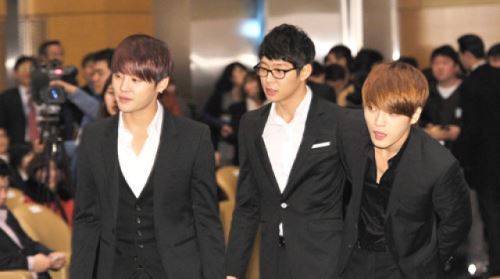 JYJ, 대규모 팬 박람회 개최