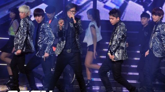 [사진]B1A4,'박력 넘치는 무대'