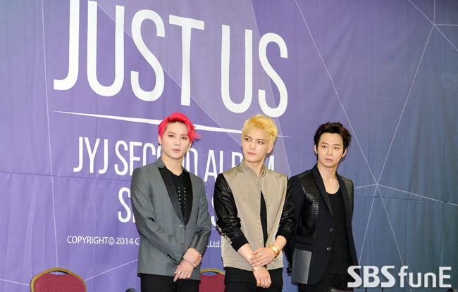 [E포토]JYJ, '두번째 정규앨범이 나왔어요'