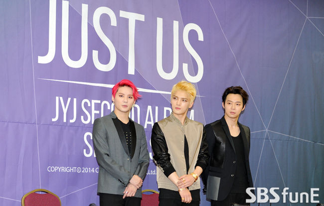 [E포토]JYJ, '두번째 정규앨범이 나왔어요'