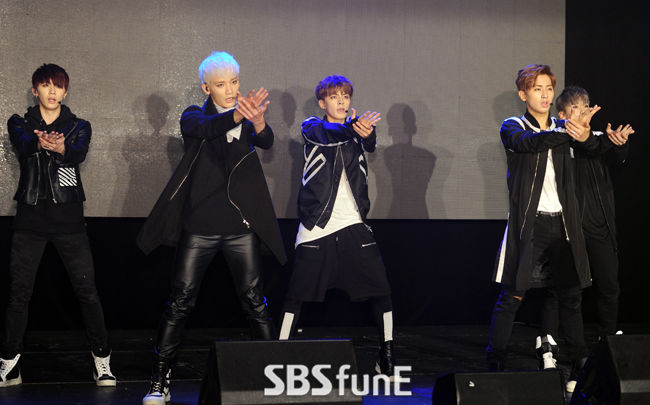 [E포토]MAP6, 파워풀한 안무로 시선집중