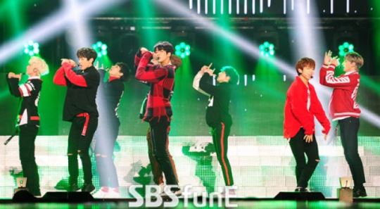 [BOF포토]신나게 팡파레 울리는 SF9