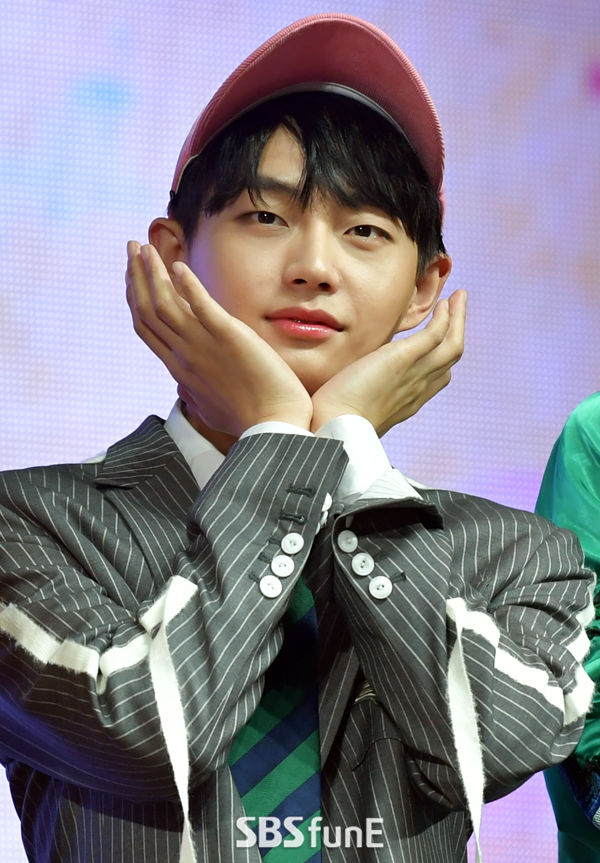 [E포토]JBJ 용국, 넌 나의 꽃이야∼