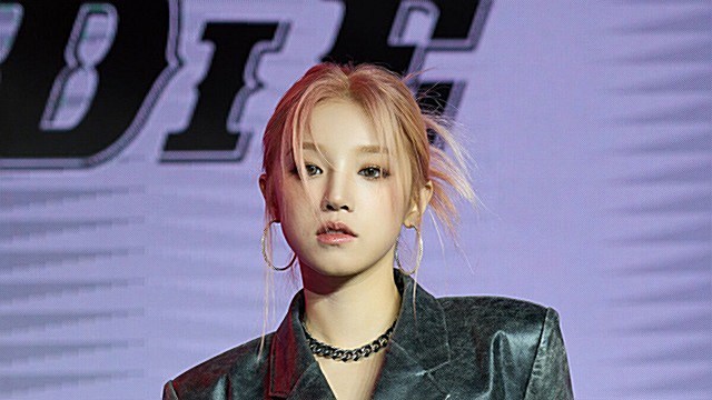 [Throwback] YUQI Stuns With Bold Transformation