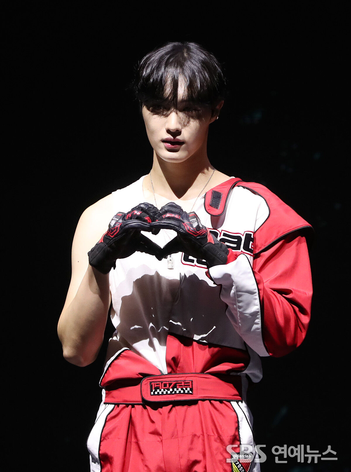 [E포토] CIX 현석, '다크 초콜릿 하트'