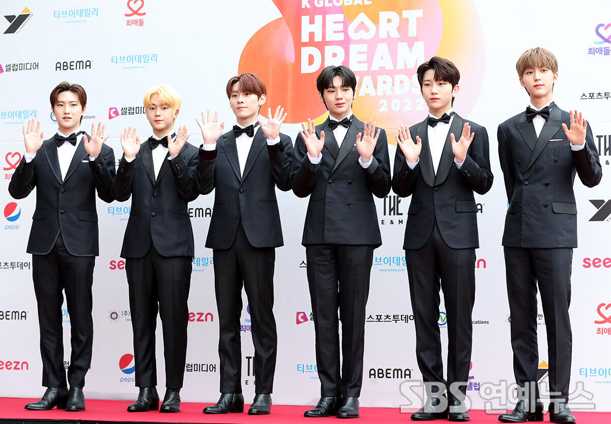 [E포토] TNX, '싸이의 첫 보이그룹'