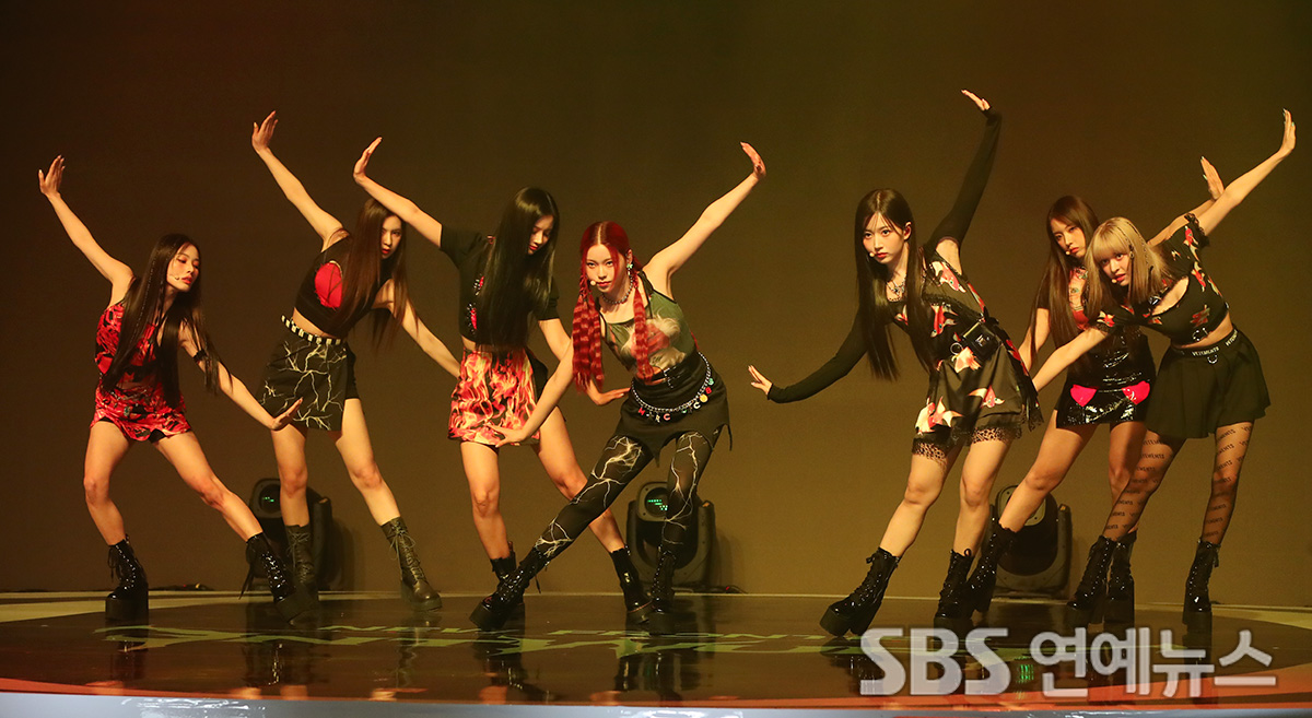 [E포토] 엔믹스, '첫 컴백한 JYP 막내들'