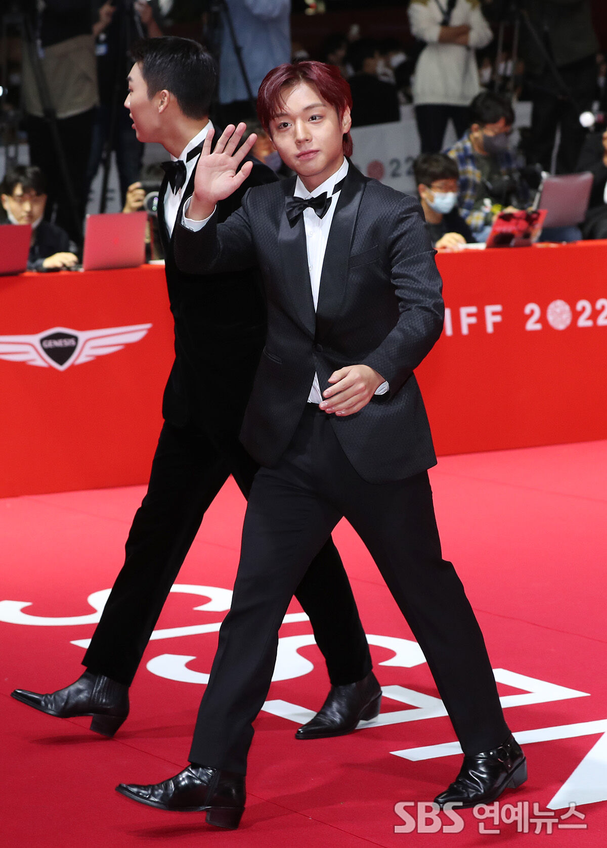 [27th BIFF] 박지훈, '배우로 레드카펫 밟아요'