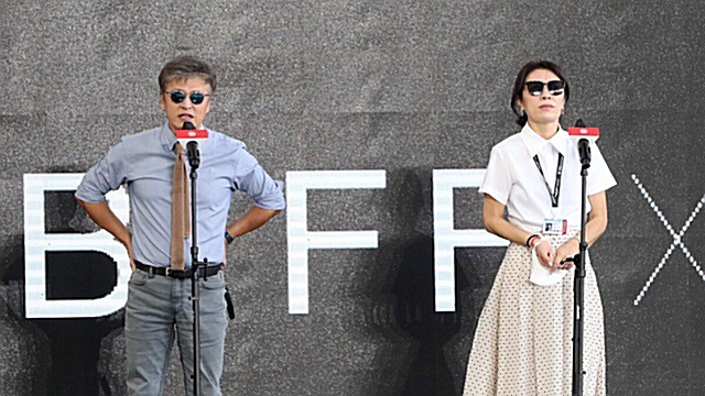 [27th BIFF] 권해효-조윤희 부부, '전날 과음으로 선글라스를'