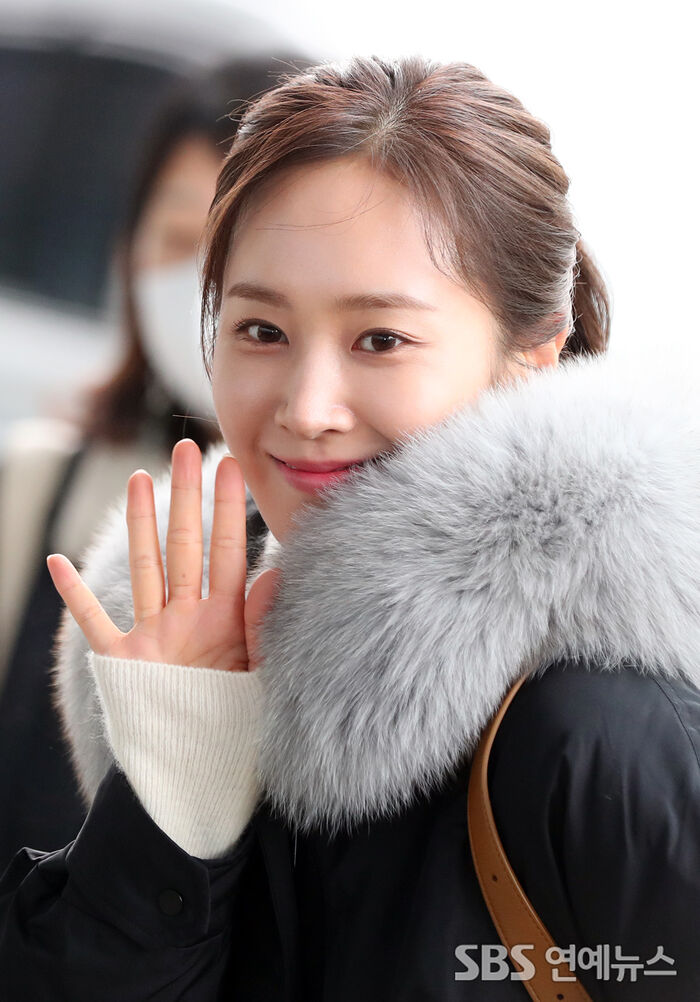 [Throwback] YURI of Girls' Generation Melts the Winter Chill With ...