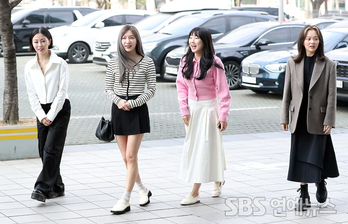 [E포토] WSG워너비 가야G, '소녀들의 라디오 나들이'