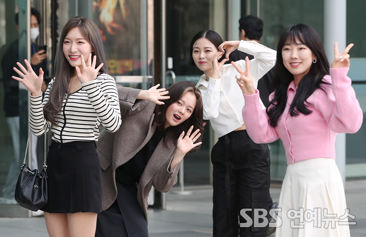 [E포토] WSG워너비 가야G, '소녀들의 유쾌한 출근길'