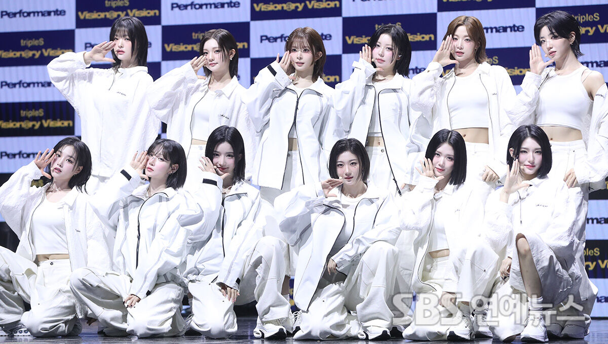 [E포토] 트리플에스 VV, '전원 단발로 변신한 유닛'