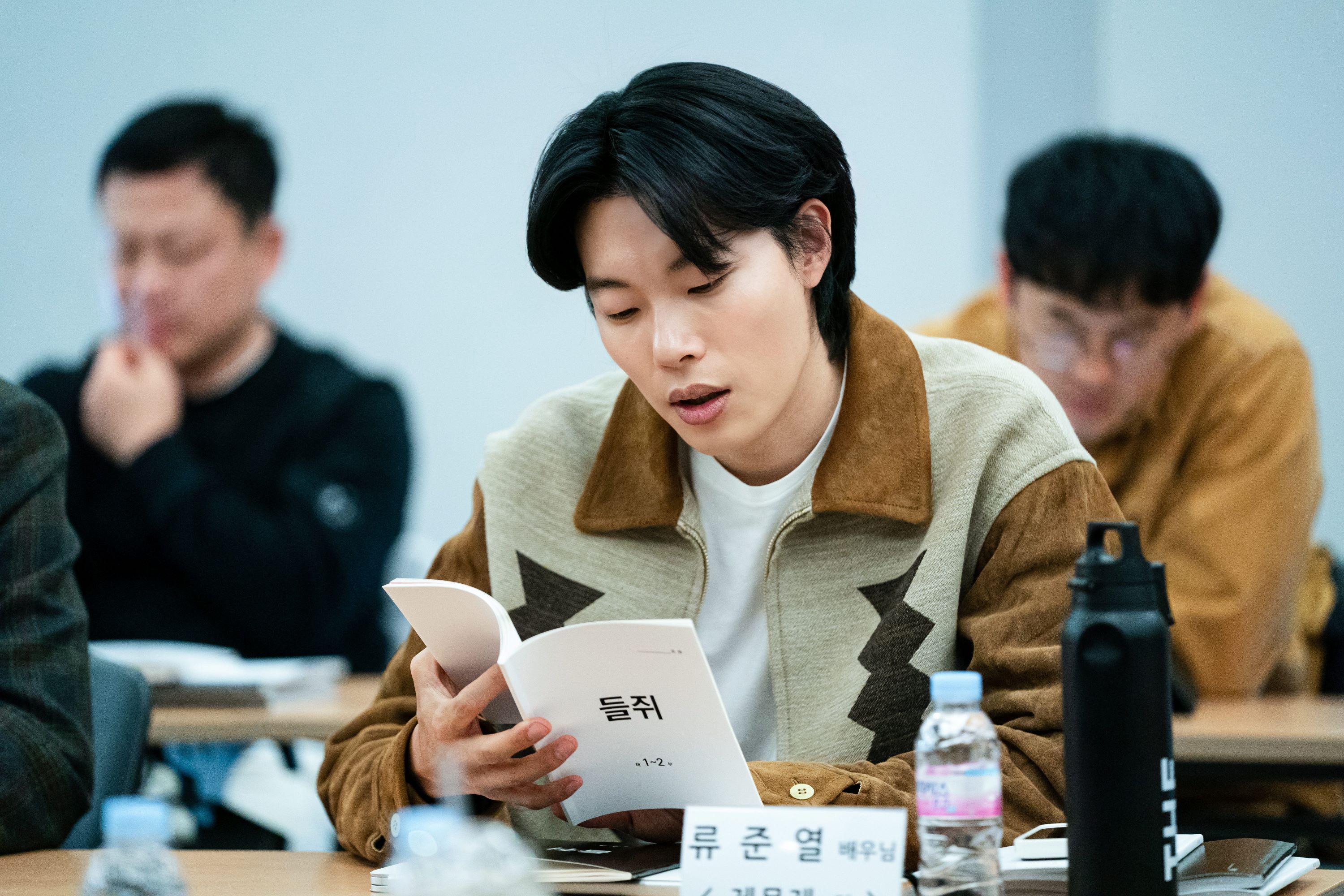 Ryu Jun-yeol & Seol Kyung-gu Team Up in 'The Mouse' for Their First On ...