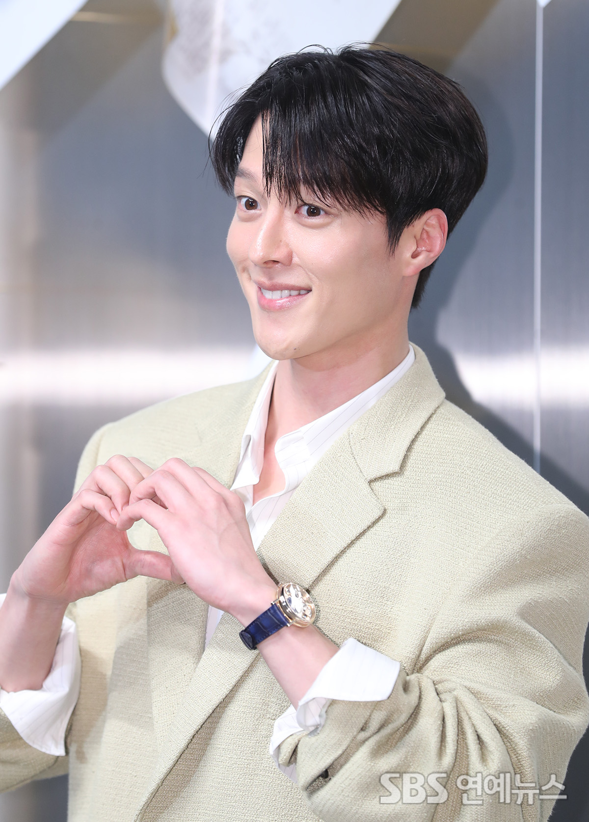 [E-Photo] Jang Kiyong, 'Capturing Hearts with a Mischievous Heart'