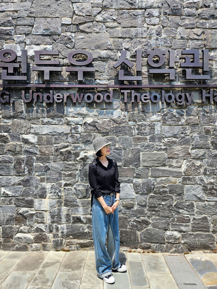 Singer Lee Jae-young's Passion for Learning: From Artist to Graduate ...