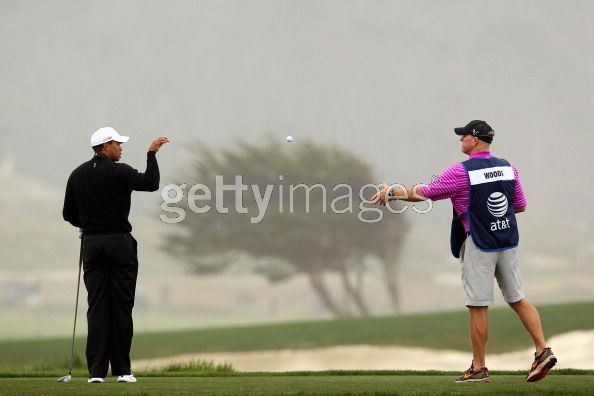 [포토] PGA AT＆T 2R, 우즈의 여유로운 모습