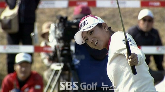 SBS Golf 뉴스 : 전체 뉴스 : [JLPGA]야마하 레이디스 오픈 1R, 이보미 공동 2위 시즌 2승 도전! : SBS Golf