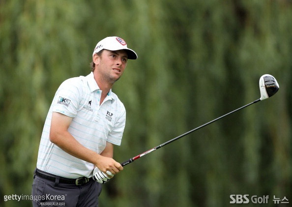 SBS 스포츠 골프 뉴스 : 전체뉴스 : [PGA포토]"공이 제대로 가고 있나?", 메모리얼 1R : SBS